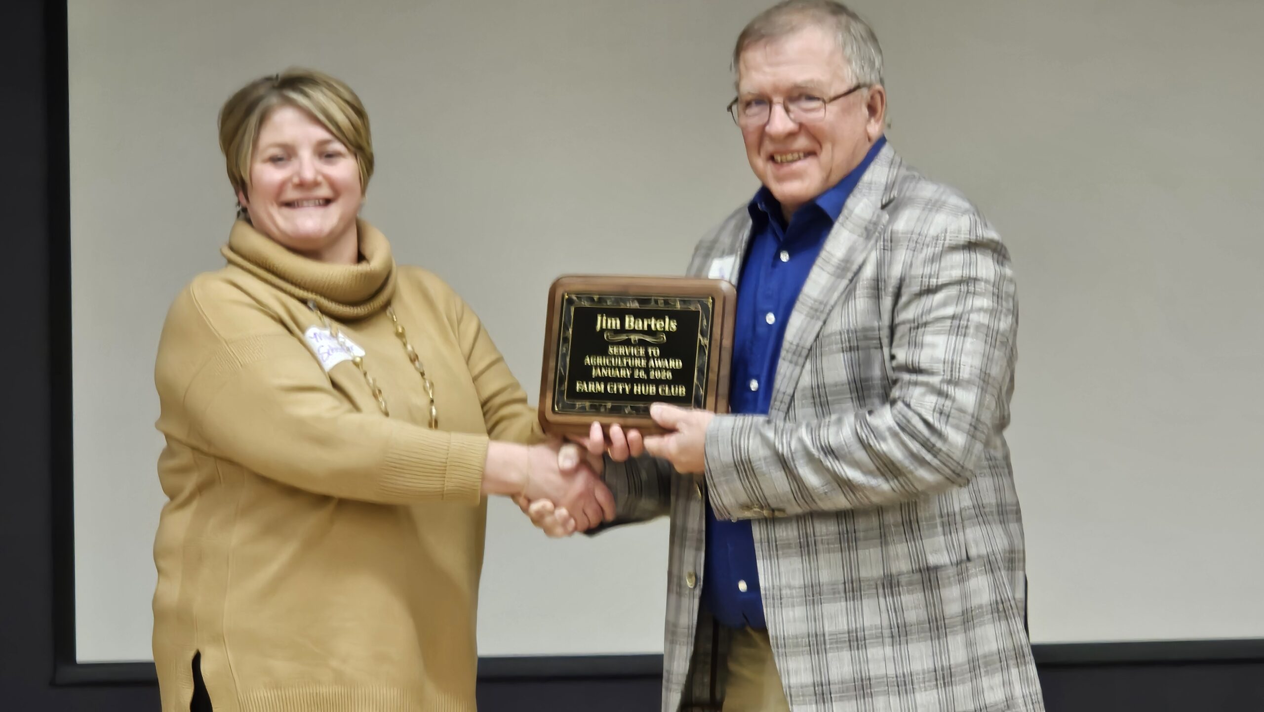 Bartels receives Hub Club’s Service to Ag Award | News, Sports, Jobs ...